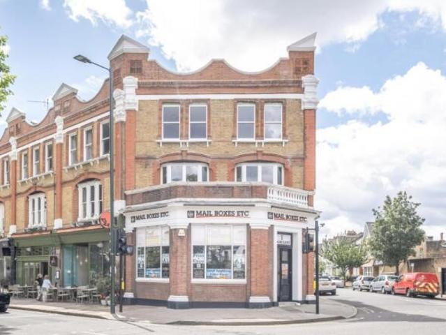 2 bedroom flat for rent in Elm Grove Road London SW13
