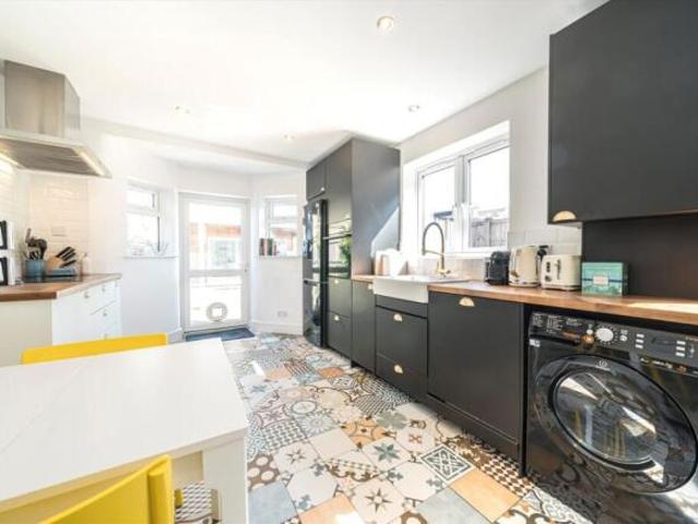 2 bedroom flat for rent in Elm Villas, Hanwell, W7