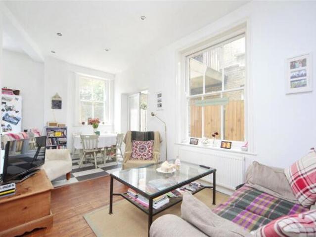 2 bedroom flat for rent in Elmhurst Mansions, Edgeley Road, SW4
