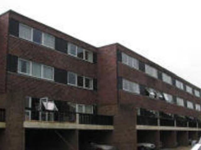 2 bedroom flat for rent in Eleanor Close Lewes East Sussex BN7