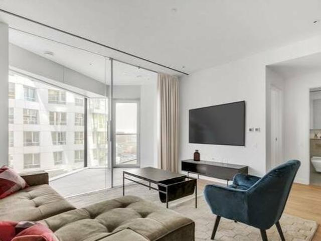 2 bedroom flat for rent in Electric Boulevard London SW11