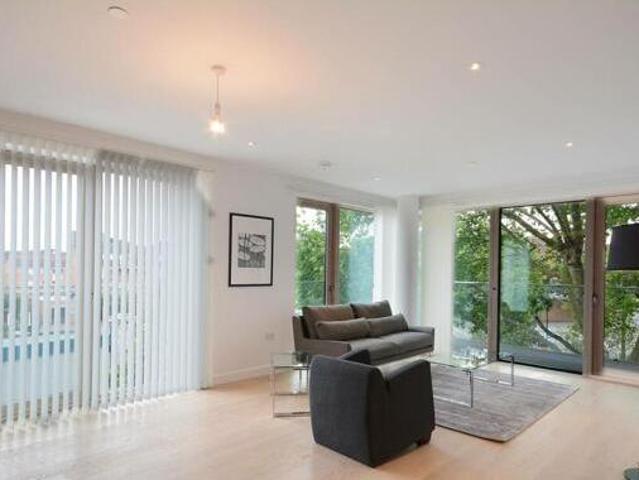 2 Bedroom Flat For Rent In Elephant And Castle, London