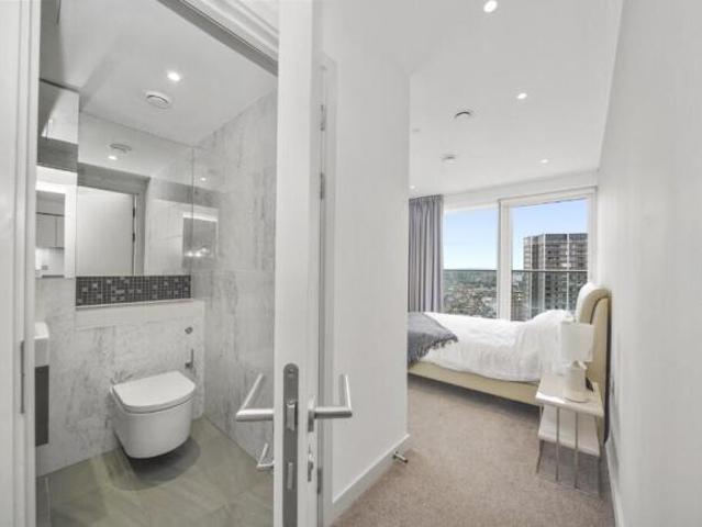 2 bedroom flat for rent in Elephant Central, SE17