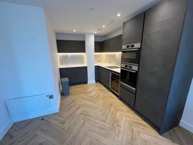 2 bedroom flat for rent in Elizabeth Tower, Chester Road, Manchester, M15