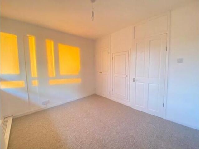 2 bedroom flat for rent in Ellaline Road, Hammersmith, London, W6