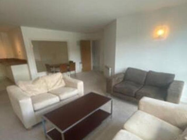 2 Bedroom Flat For Rent In Elland, West Yorkshire