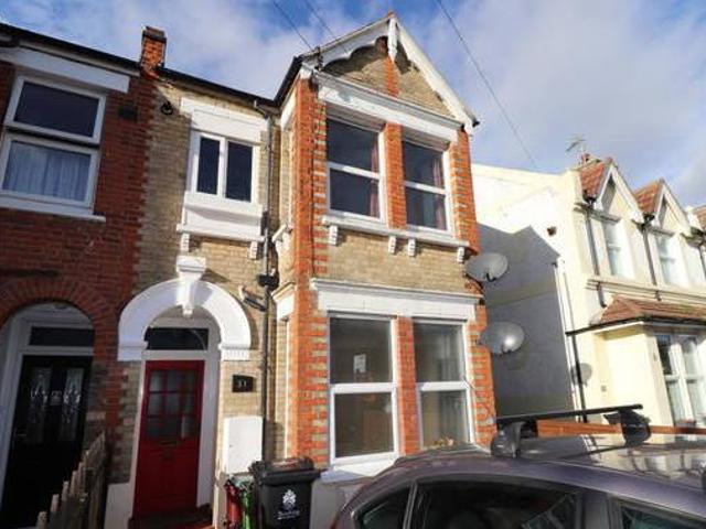 2 bedroom flat for rent in Ellis Road Clacton on Sea CO15