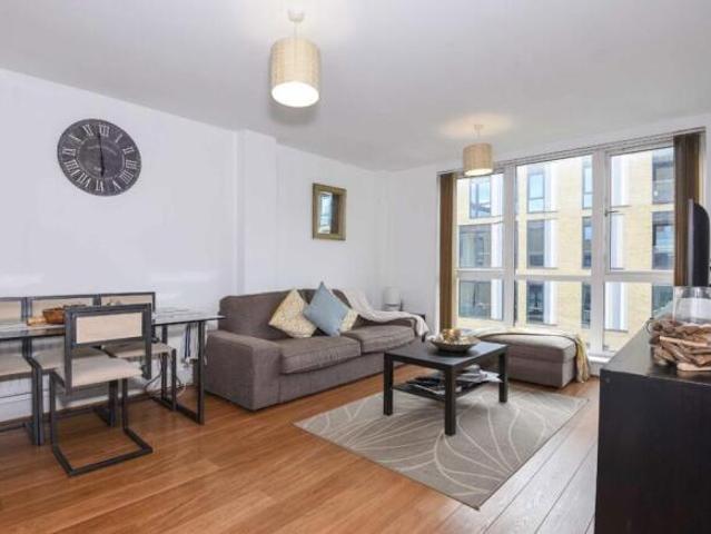 2 bedroom flat for rent in Eltringham Street, Wandsworth, SW18