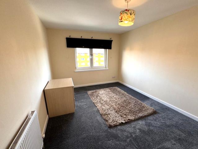 2 bedroom flat for rent in Elvan Street, Glasgow, G32