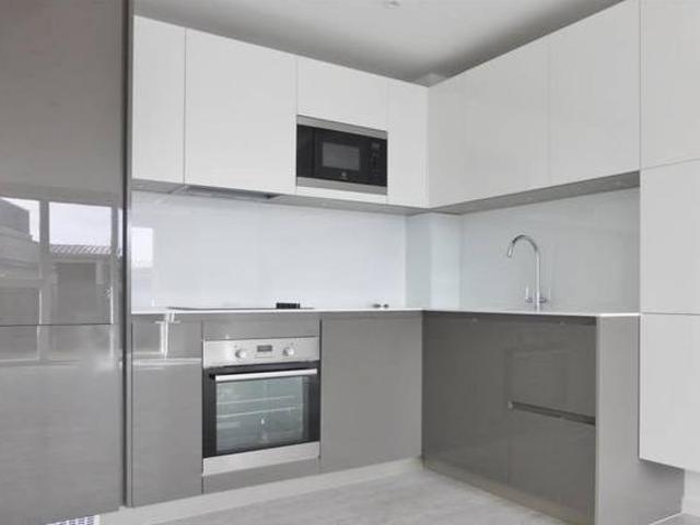 2 bedroom flat for rent in Embankment House Brighton BN1