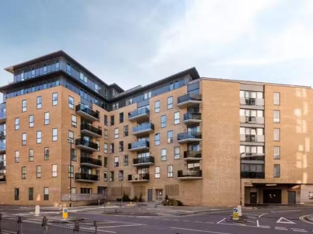 2 bedroom flat for rent in Embankment House, Brighton, BN1