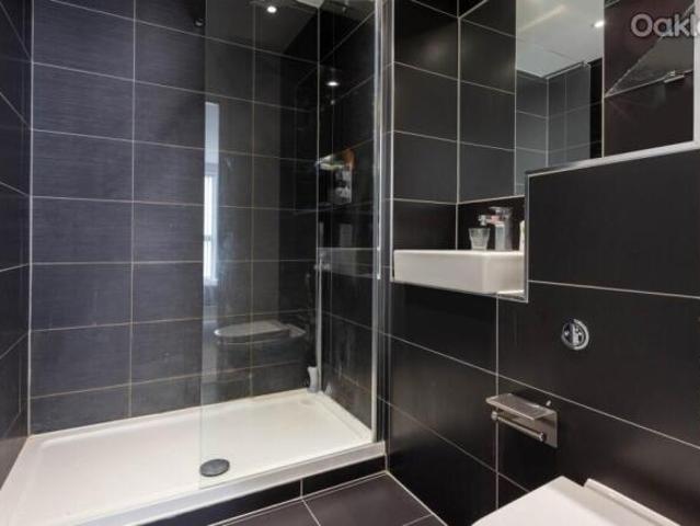 2 bedroom flat for rent in Embankment House, Brighton, BN1