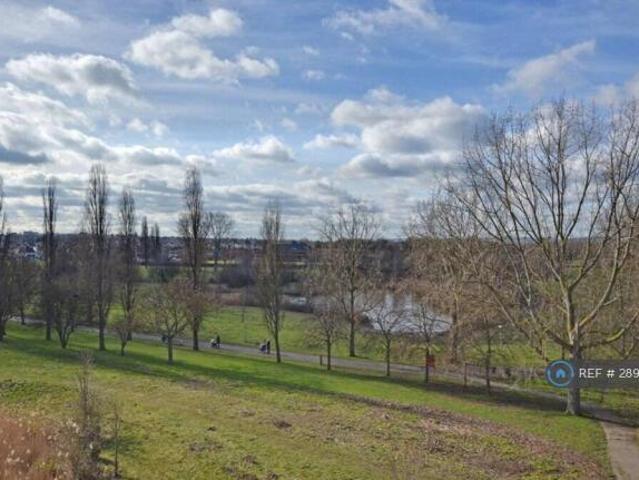 2 bedroom flat for rent in Embry Road, London, SE9