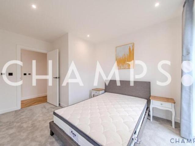 2 bedroom flat for rent in Emperor Point, Dragonfly Walk, London, N4