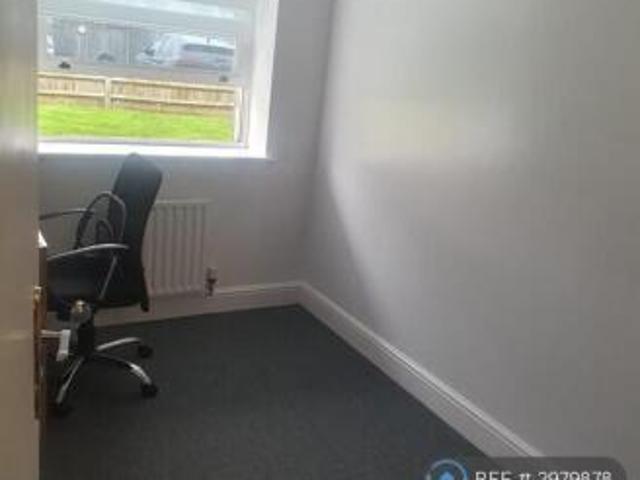 2 bedroom flat for rent in Enmore Road, London, SE25
