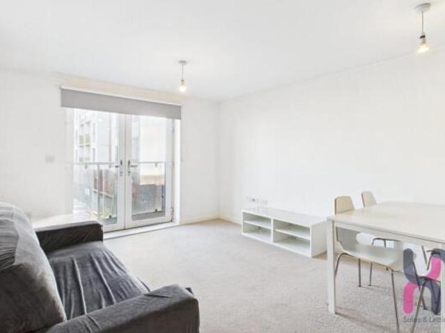 2 bedroom flat for rent in Endeavour House, 1b Elmira Way, M5