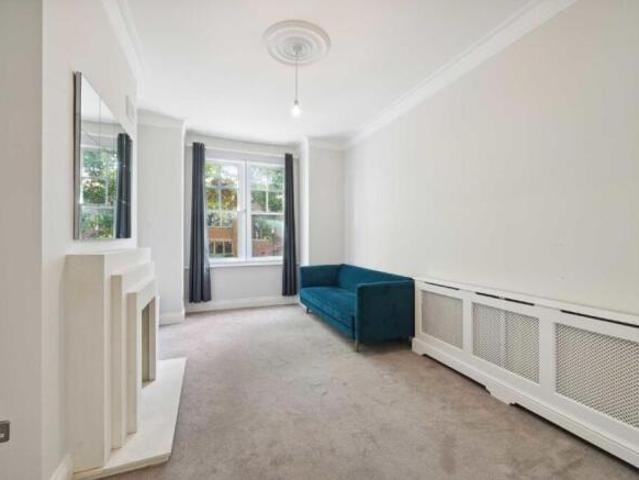 2 bedroom flat for rent in Esmond Gardens, Chiswick, W4