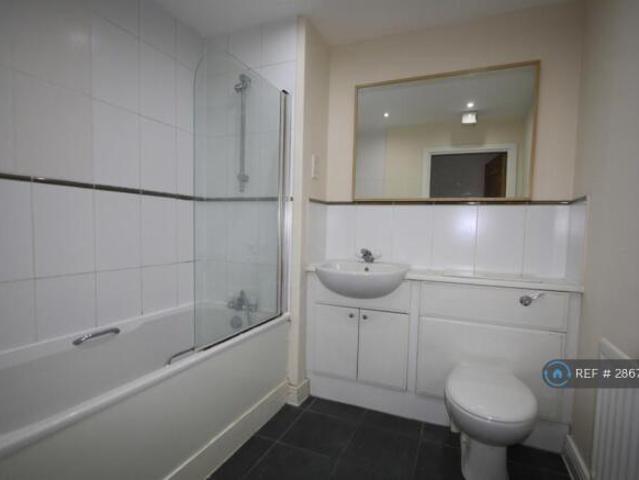 2 bedroom flat for rent in Erebus Drive, London, SE28