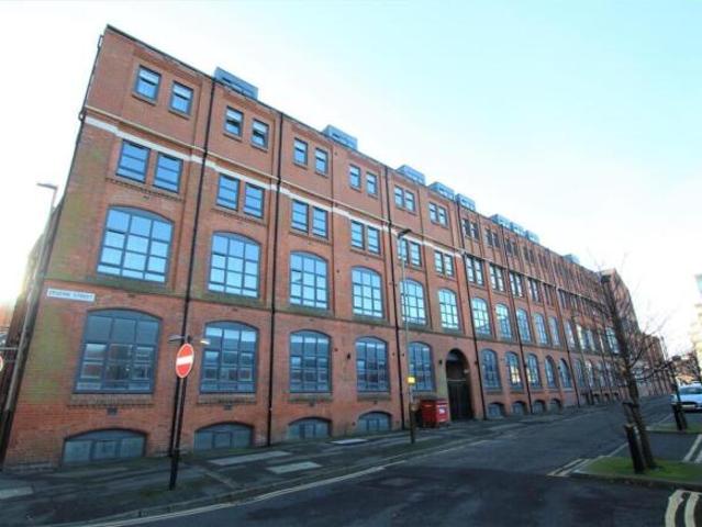 2 bedroom flat for rent in Erskine Street, Leicester, LE1
