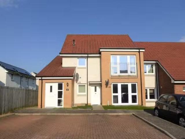 2 bedroom flat for rent in Erskine Street, St Ninians, Stirlin.