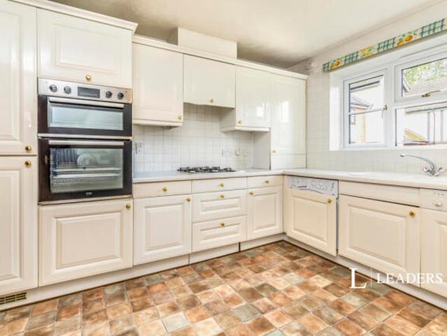 2 bedroom flat for rent in Eton Court, White Lodge Close, TN13