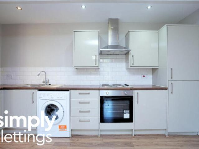 2 bedroom flat for rent in Ethelred Road, Worthing, BN14