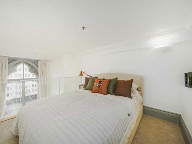 2 bedroom flat for rent in Euston Road, King's Cross, NW1