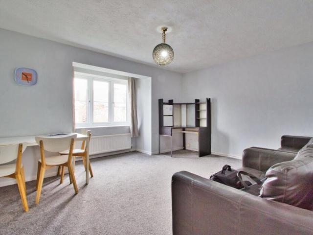 2 bedroom flat for rent in Evelyn House, 53 Salisbury Road, Harrow, HA1
