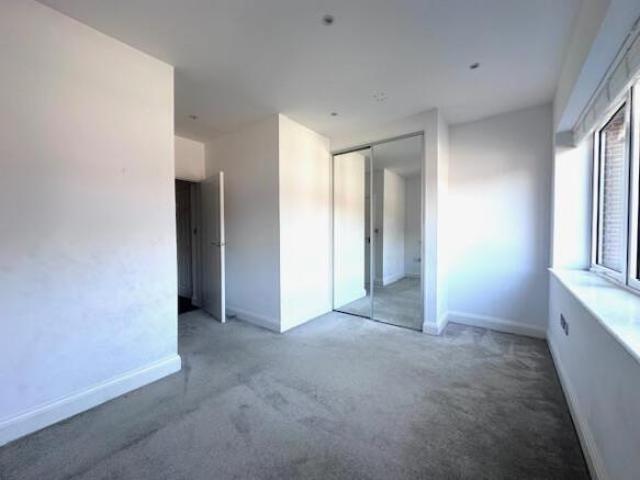 2 bedroom flat for rent in Everard Close, St. Albans, AL1