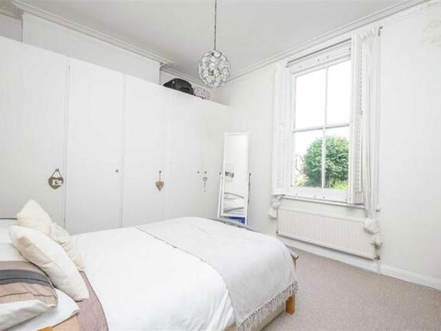 2 bedroom flat for rent in Eversfield Road, Kew, TW9