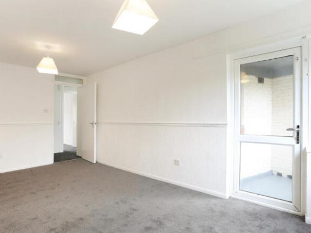 2 bedroom flat for rent in Fambridge Close, Sydenham SE26