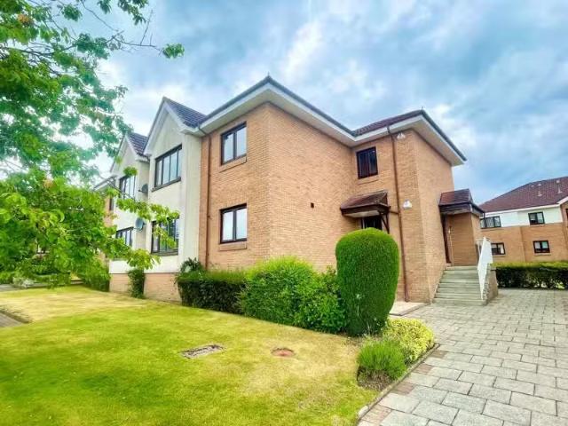 2 bedroom flat for rent in Fairfield Drive, Clarkston, G76 7YH.