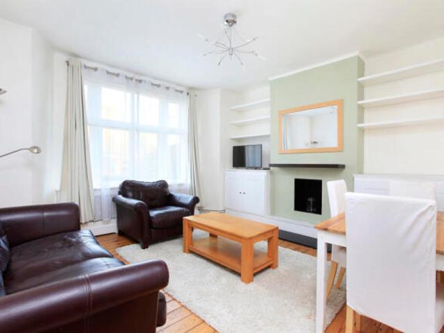 2 bedroom flat for rent in Fairfield Drive, Wandsworth, SW18
