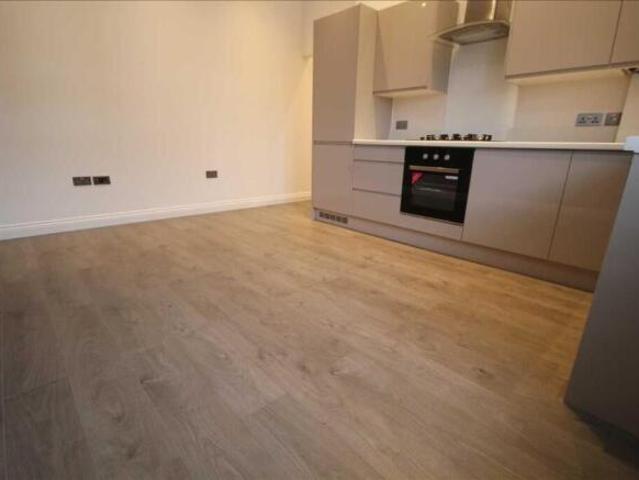 2 bedroom flat for rent in Fairholme Road, Harrow, HA1