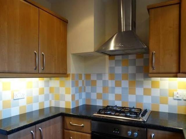 2 bedroom flat for rent in Fairoak Court Tarring Worthing West Sussex BN14