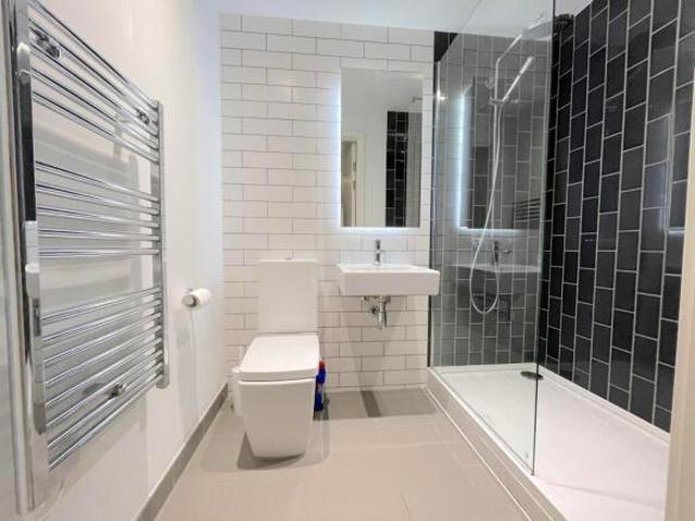2 bedroom flat for rent in Fairwater House, Bonnet Street, Silvertown, Newham, London, E16