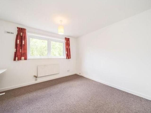 2 bedroom house for rent in Falcon Way, London, E14