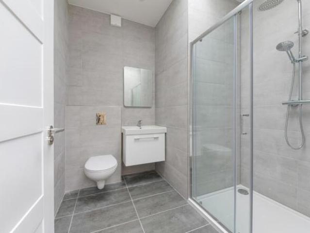 2 bedroom flat for rent in Falkland Road, Kentish Town, NW5