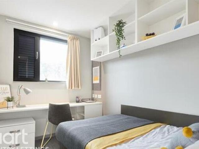 2 Bedroom Flat For Rent In Far Gosford Street