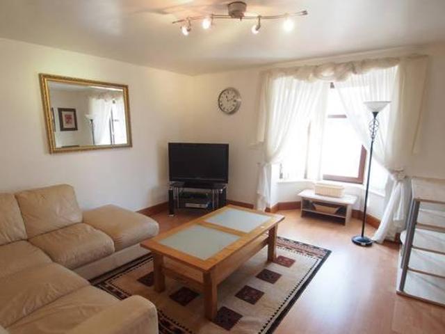 2 bedroom flat for rent in Farmers Hall Second Floor AB25