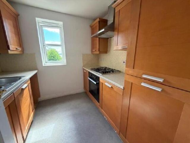 2 bedroom flat for rent in Farnside Court, Liverpool, Merseyside. L17 6GA, L17