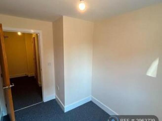 2 bedroom flat for rent in Farnworth, Bolton, BL4