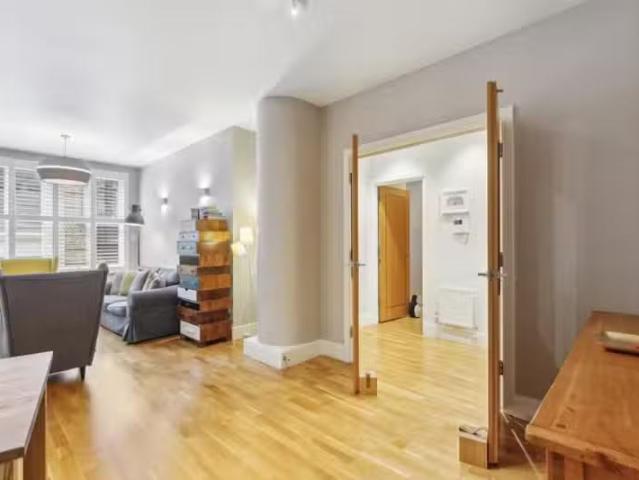 2 bedroom flat for rent in Farringdon Road, Farringdon, EC1M