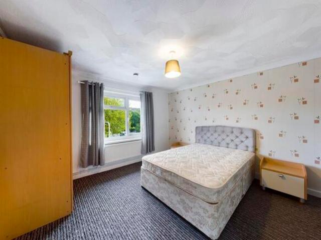 2 bedroom flat for rent in Fegen Road, Barne Barton, PL5