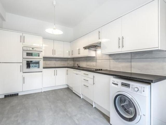 2 bedroom flat for rent in Fellows Road, Belsize Park, London, NW3