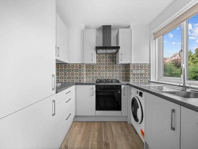 2 bedroom flat for rent in Fellows Road, Swiss Cottage London NW3