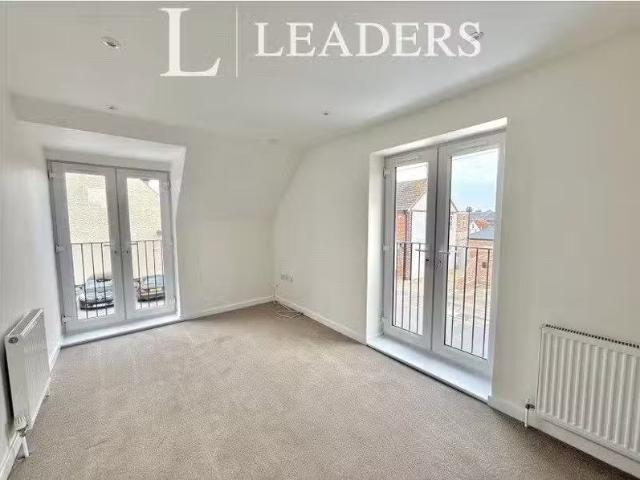 2 bedroom flat for rent in Felnor Walk, Felixstowe, IP11
