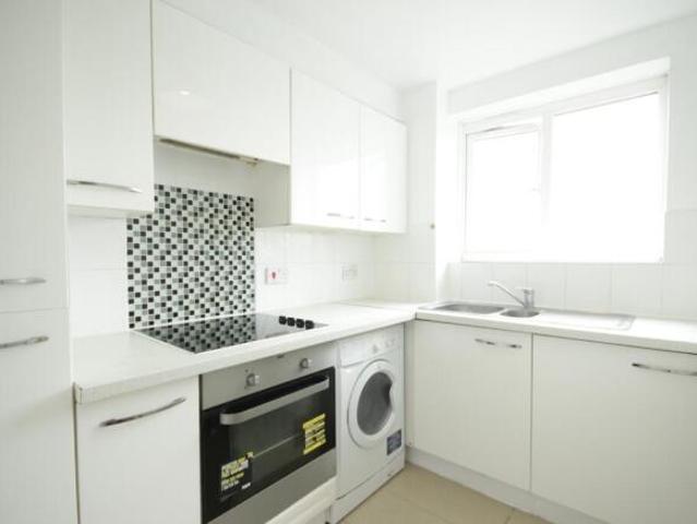 2 bedroom flat for rent in Ferguson Close, Isle Of Dogs, E14