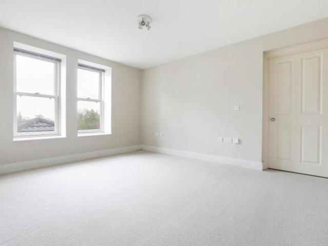 2 bedroom flat for rent in Ferncliffe, Leigh Woods, BS8