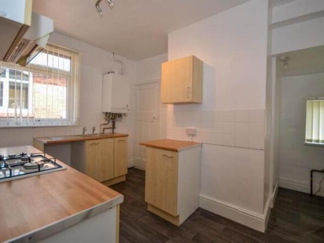 2 bedroom flat for rent in Ferndene Grove, High Heaton, NE7